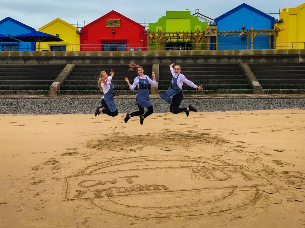 Beach Hut – Right on the beachfront in Rhyl